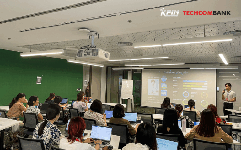Hợp tác đào tạo công cụ Microsoft Power BI tại Techcombank