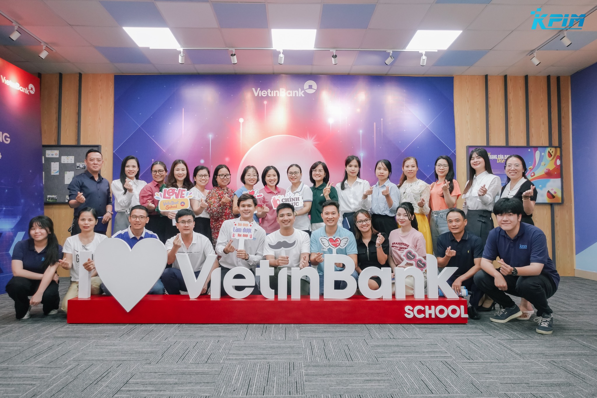 VietinBank Đẩy Mạnh Năng Lực Dữ Liệu Với Khóa Học Data Master Thiết Kế ...